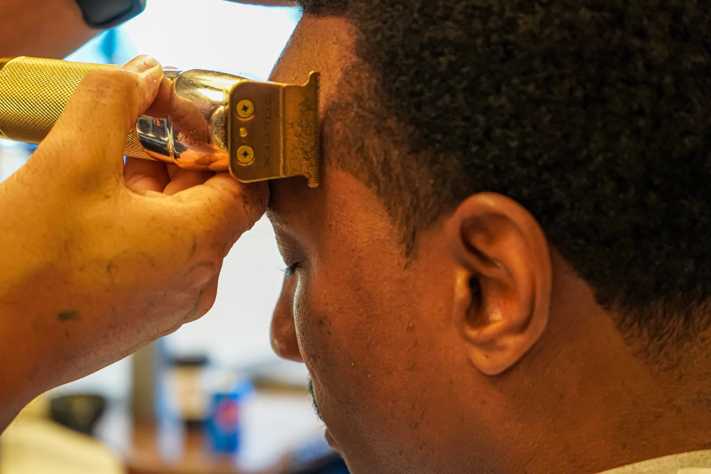 Men's Classic Barbershop | Get a Better Haircut | Professional Barber ...